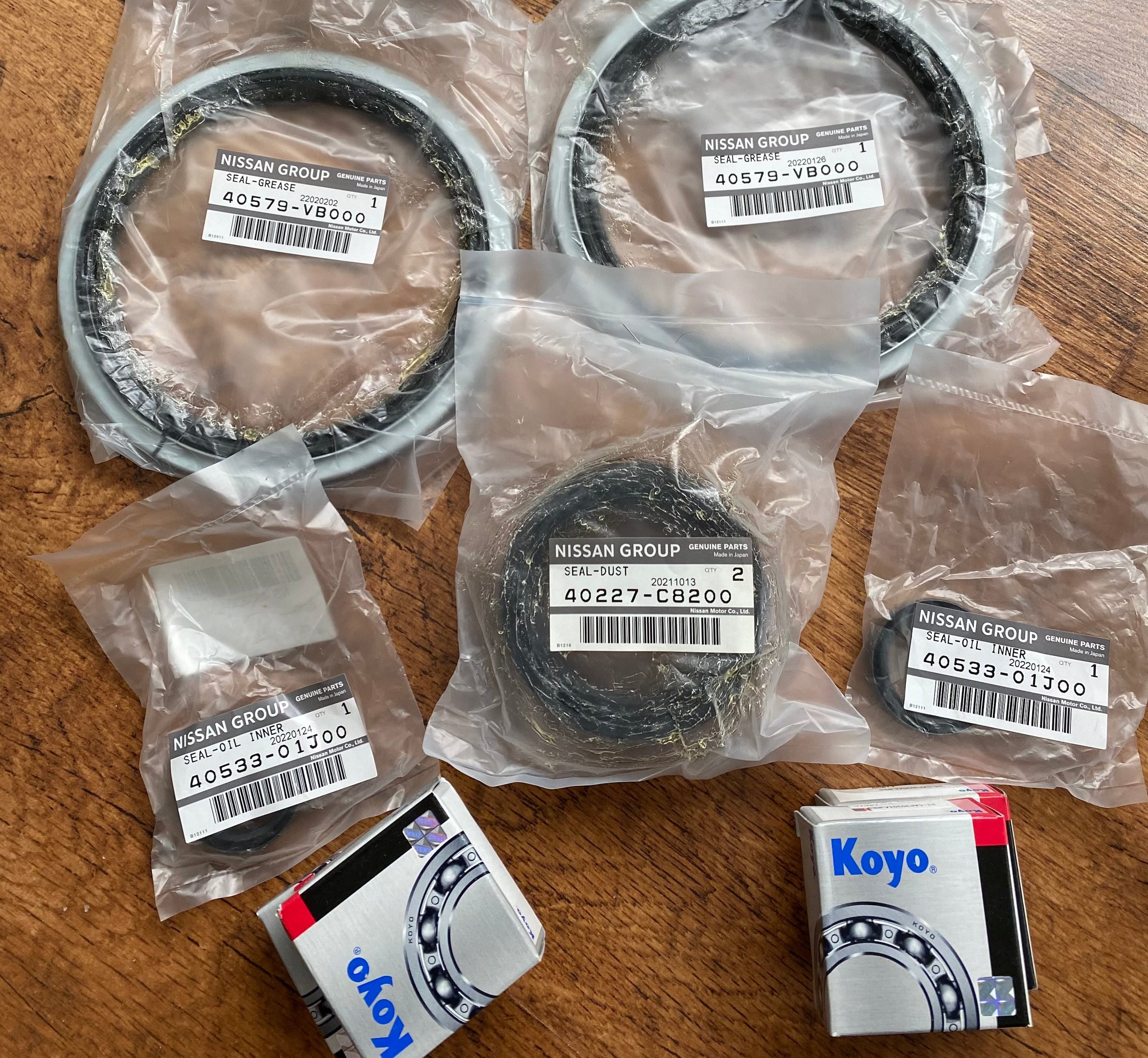 OEM repair Kit Front Axle Nissan Patrol Y61 | Iconic 4x4 Parts